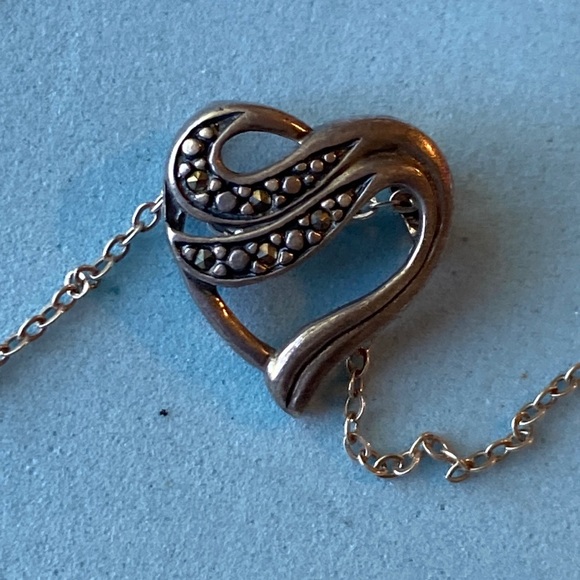 Avon | Jewelry | Vintage Signed Avon Rj 925 Heart Pendant Necklace ...